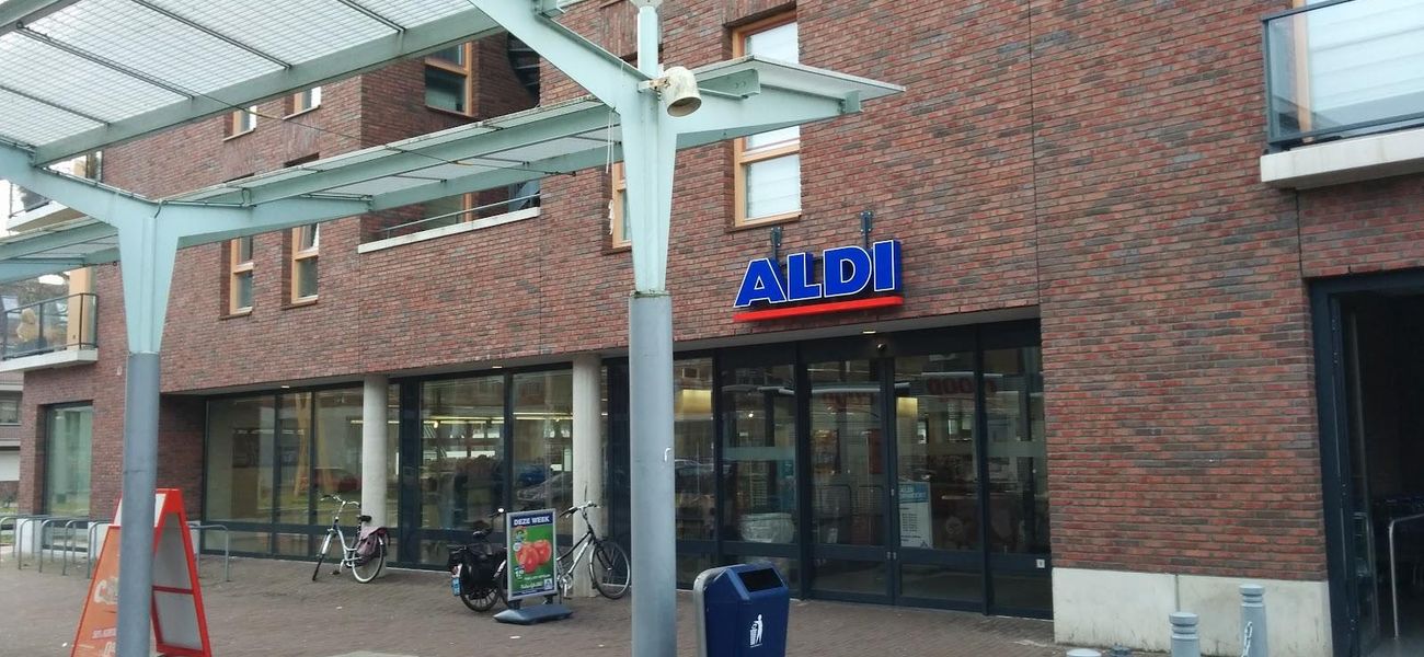 Bij ALDI in Arnhem (Middelgraaflaan) betaal je met creditcards van ...