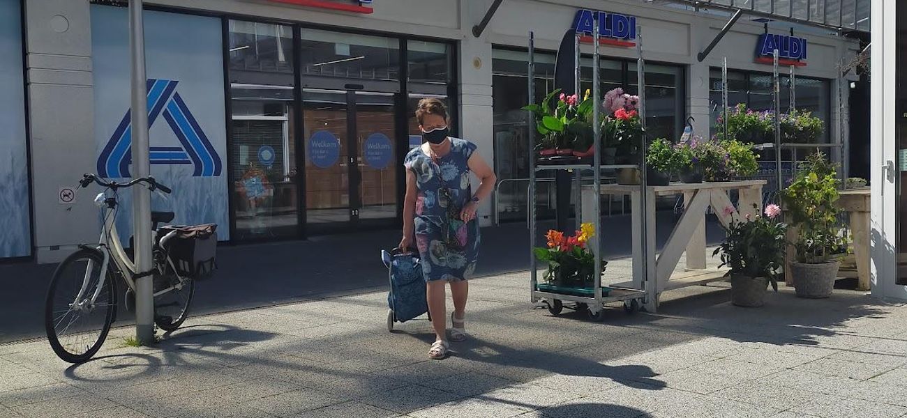 Bij ALDI in Arnhem (Op Het Toneel) betaal je met creditcards van ...