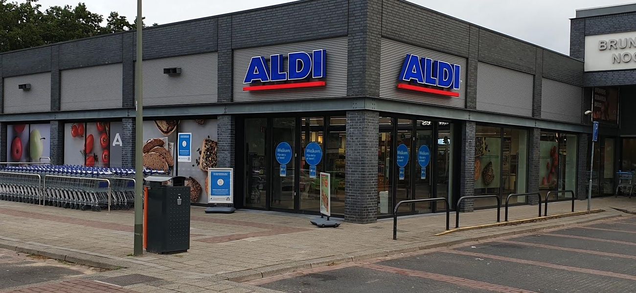Bij ALDI in Brunssum (Kennedylaan -A) betaal je met creditcards van American Express, Mastercard ...