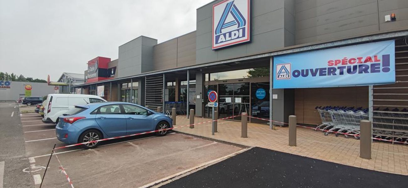Bij ALDI in Venlo (Van Postelstr.) betaal je met creditcards van American Express, Mastercard en ...