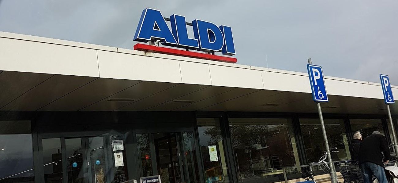 Bij ALDI in Zutphen (Jan Vermeerstr.) betaal je met creditcards van American Express, Mastercard ...