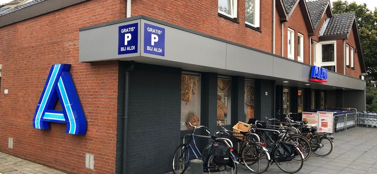 Bij ALDI in Zwolle (Bisschop Willebrandlaan) betaal je met creditcards van American Express ...