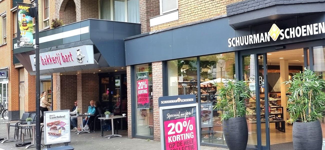 Bij Bakker Bart Hoogeveen betaal je met creditcards van American ...