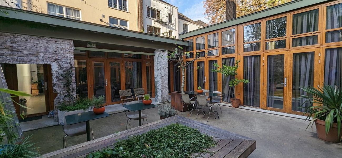 Bij Bar Hotel Karel in Arnhem betaal je met creditcards van American ...