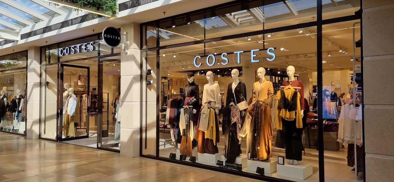 Bij Costes Women in Amstelveen betaal je met creditcards van American ...