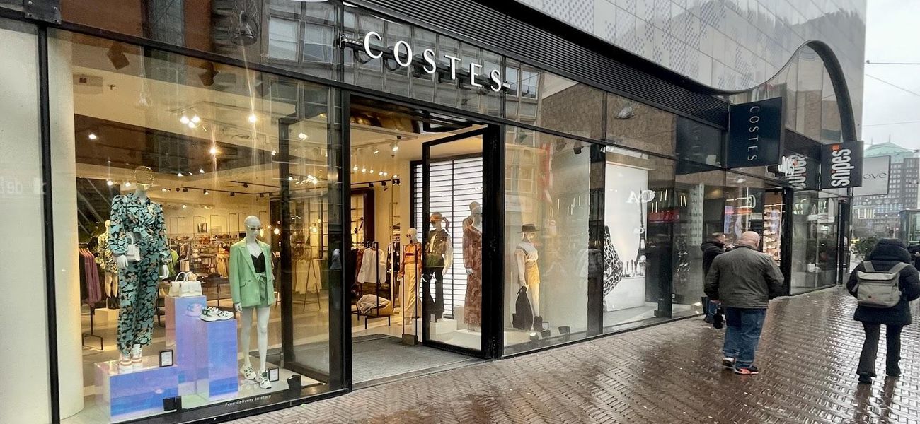 Bij Costes Women in Den Haag betaal je met creditcards van American ...