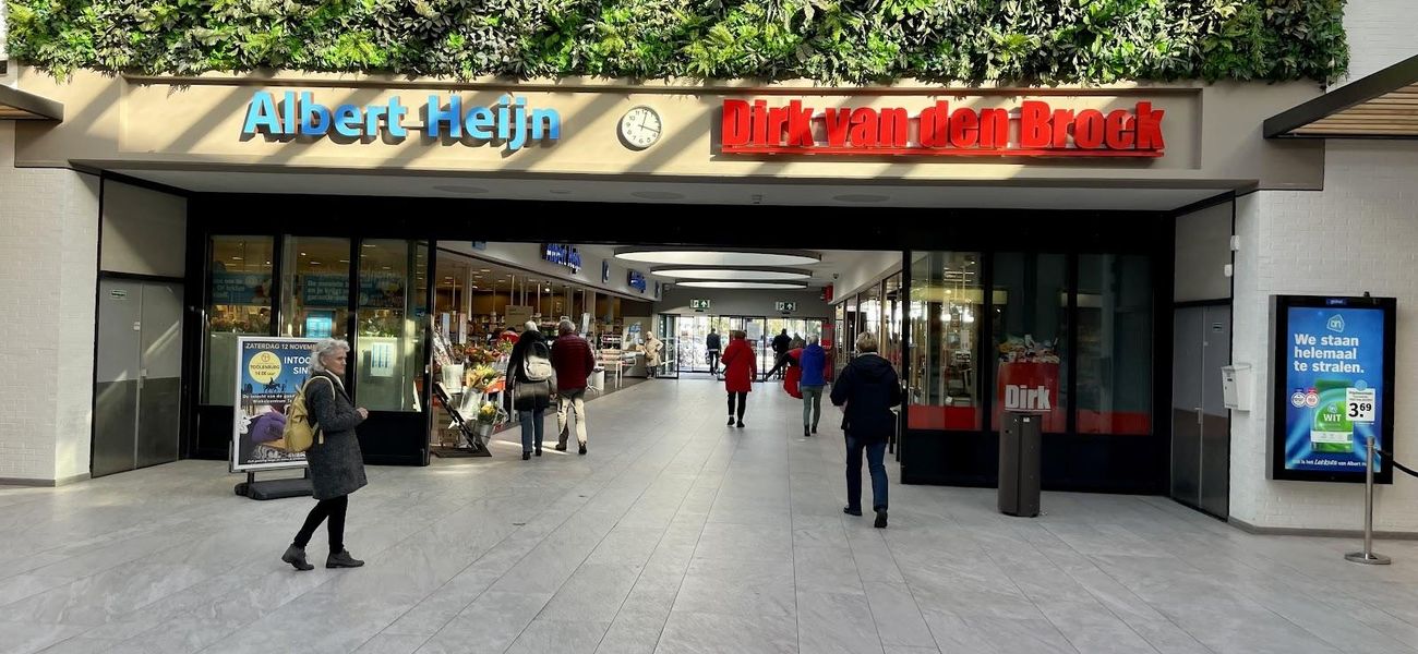 Bij Dirk van den Broek in Hoofddorp (Markenburg) betaal je met ...