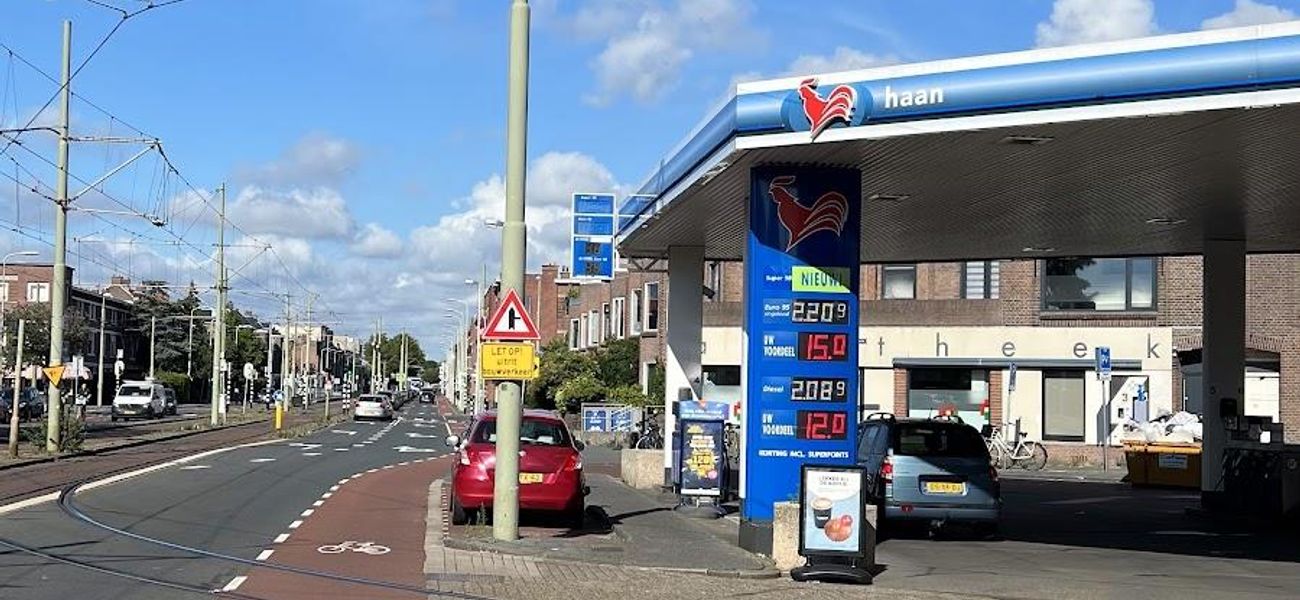 Bij haan tankstation Lijsterbesplein Den Haag betaal je met creditcards ...