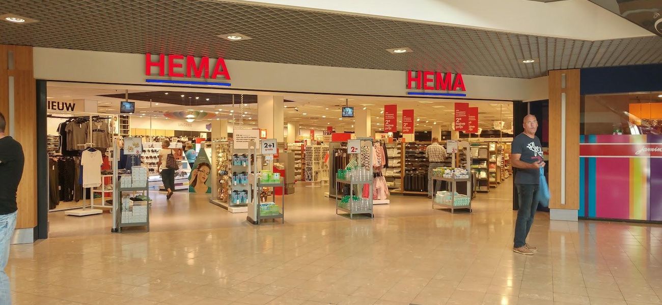 Bij HEMA in Arnhem (Kronenburgpassage) betaal je met creditcards van ...
