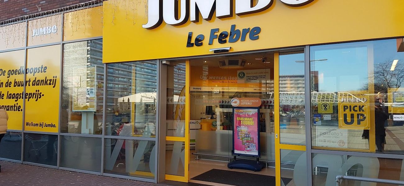 Bij Jumbo in Rotterdam (Hesseplaats) betaal je met creditcards van ...