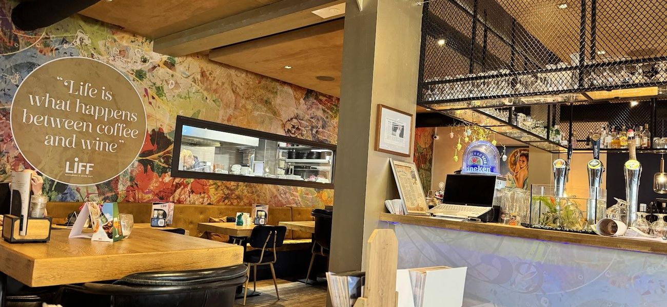 Bij Restaurant & Grandcafé Liff in Assen betaal je met creditcards van ...