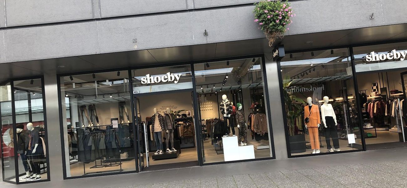 Bij Shoeby - Eindhoven Woensel betaal je met creditcards van American ...