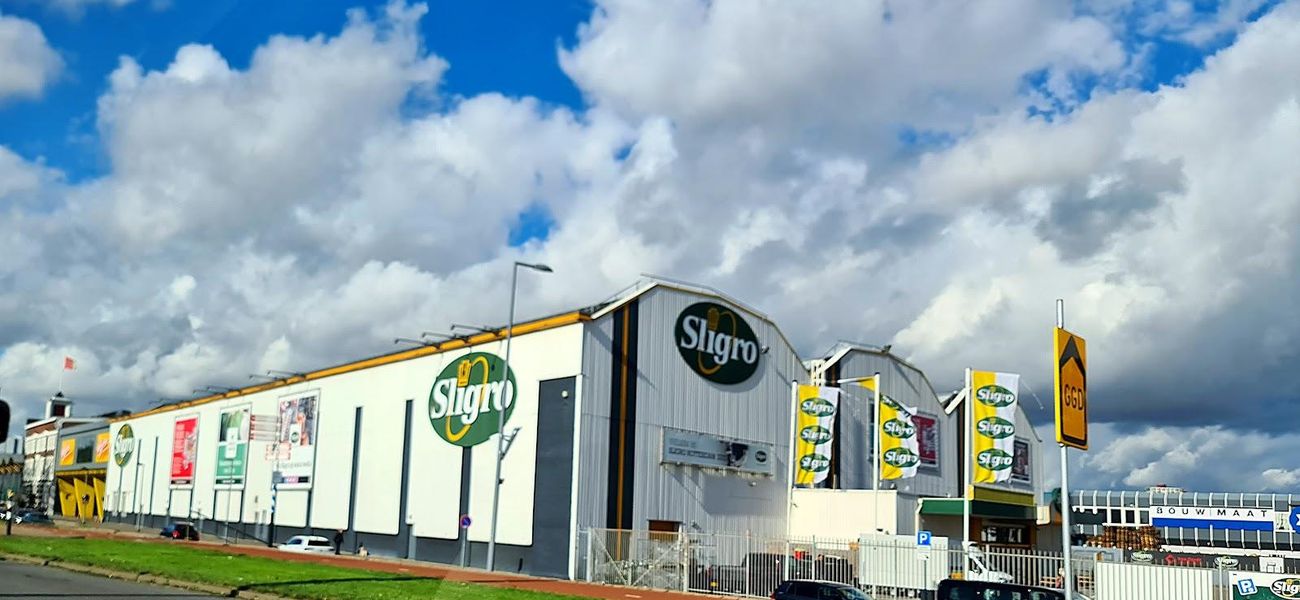 Bij Sligro Rotterdam Zuid betaal je met creditcards van American ...