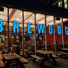 Bij BrewDog Rotterdam betaal je met creditcards van American Express ...