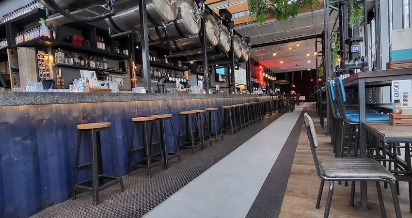 Bij BrewDog Rotterdam betaal je met creditcards van American Express ...