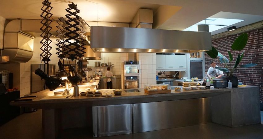 Bij Restaurant Maeve in Utrecht betaal je met creditcards van American ...